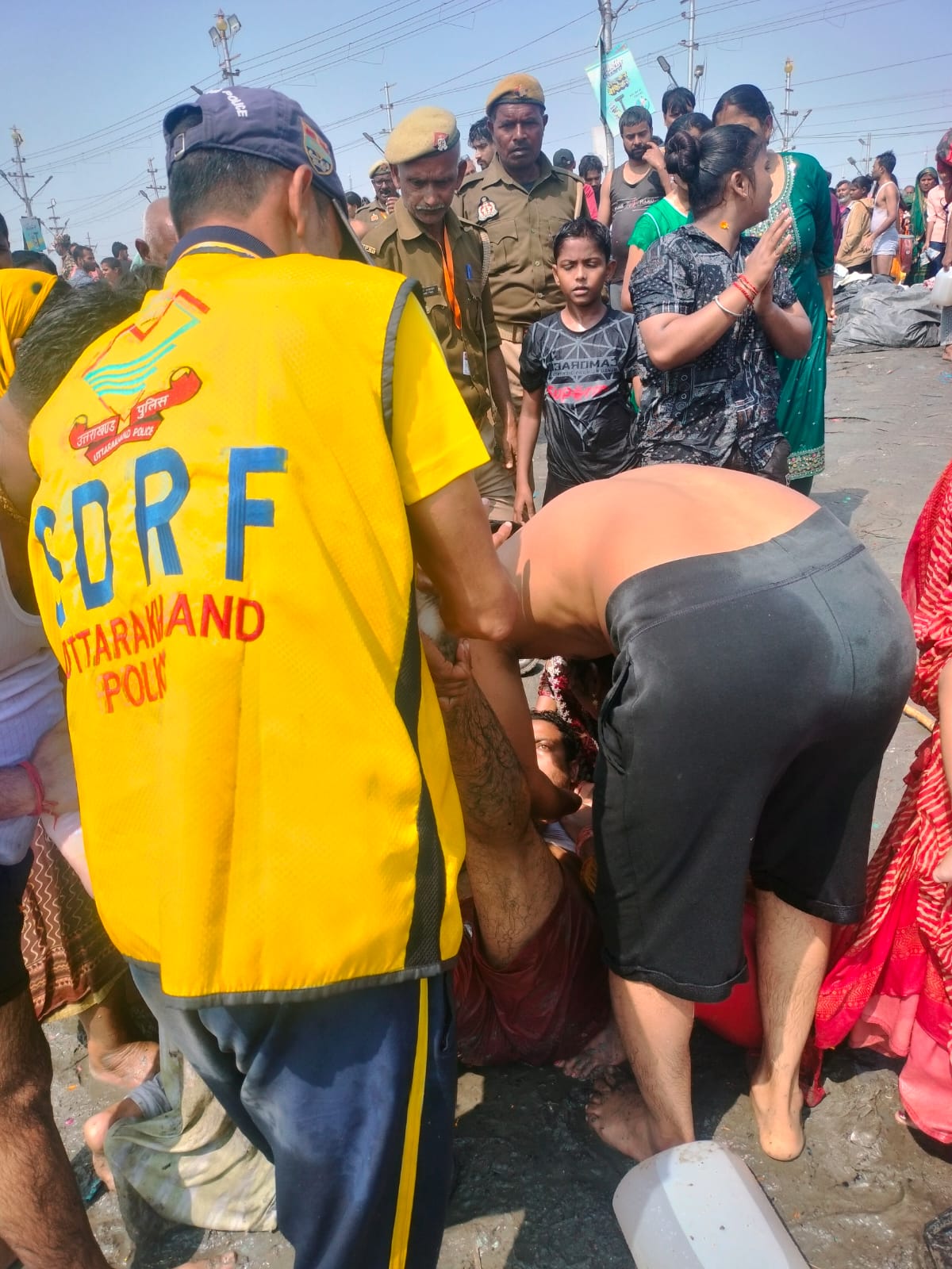 SDRF की तत्परता से महाकुंभ में घायल श्रद्धालु का सफल रेस्क्यू, जान बचाई... - Break News Today